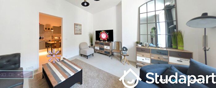 Appartement à louer - Barbâtre-Saint Remy-Verrerie, Reims - 1 pièce - 3 chambres