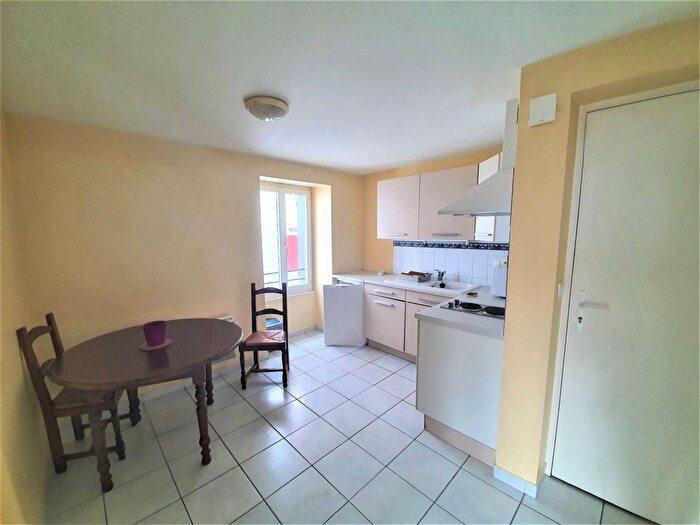 Appartement 2 pièces à Saint-Palais, à louer