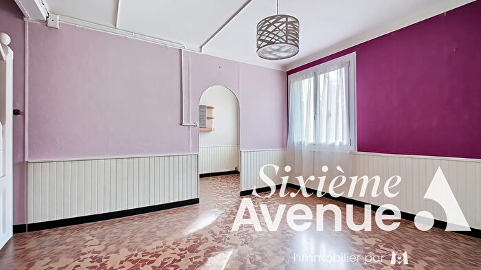 Maison à vendre - Saint-Priest, Berliet - 4 pièces - 2 chambres