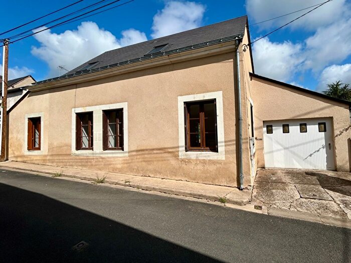 Maison à vendre - Château-du-Loir - 4 pièces - 3 chambres