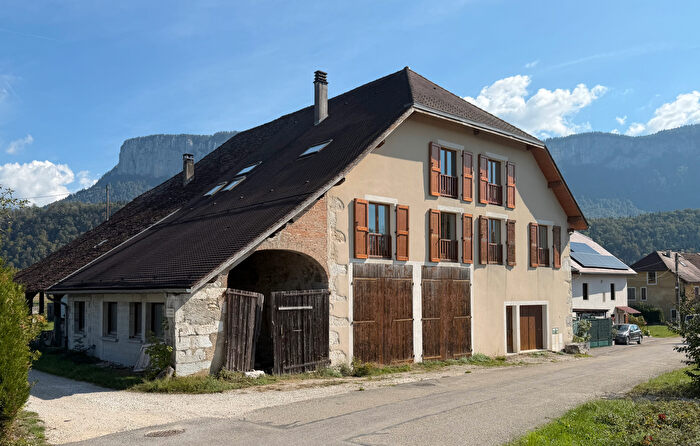 Maison 6 pièces à vendre à Entre-deux-Guiers
