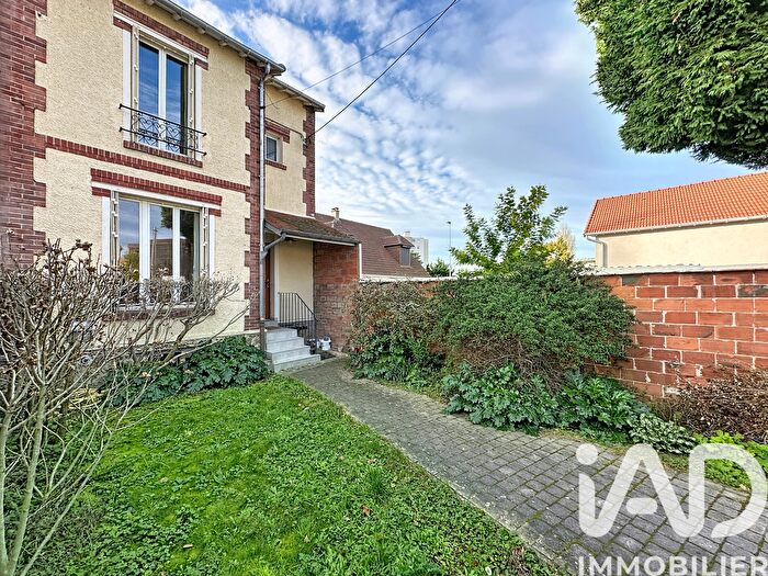 Maison à vendre - Chatou, Ouest - 4 pièces - 3 chambres