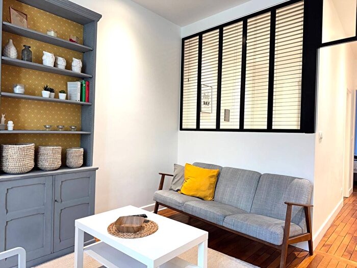 Appartement à louer - Centre Ville, Reims - 3 pièces - 2 chambres