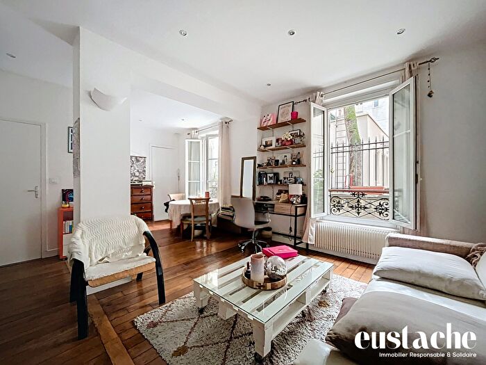 Appartement à vendre - Paris e , Clichy, Trinité - 3 pièces - 2 chambres