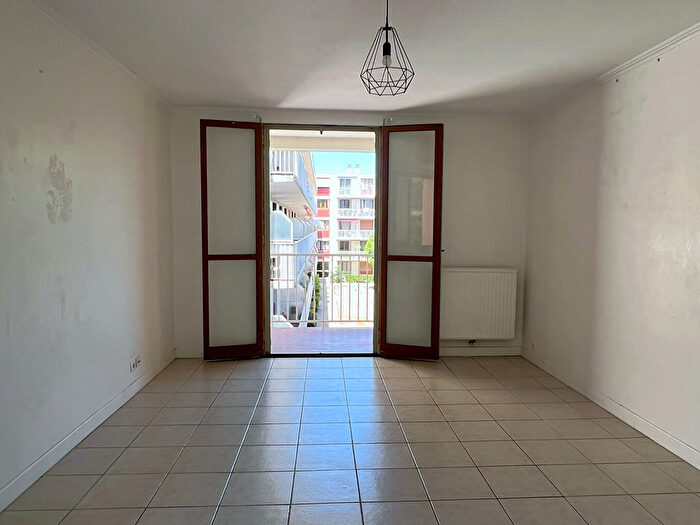 Marseille 13ème, Saint-Mitre : Appartement 3 pièces à vendre