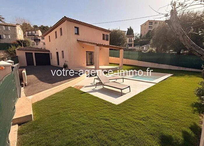 Maison à vendre - Tourrette-Levens - 5 pièces - 3 chambres