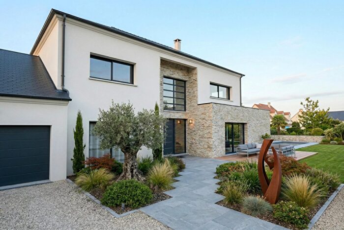 Maison 6 pièces à vendre à Saint-Germain-du-Puy