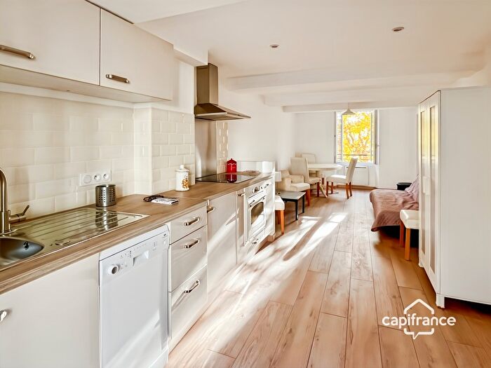 Appartement à vendre - Bagnols-en-Forêt - 2 pièces - 1 chambre