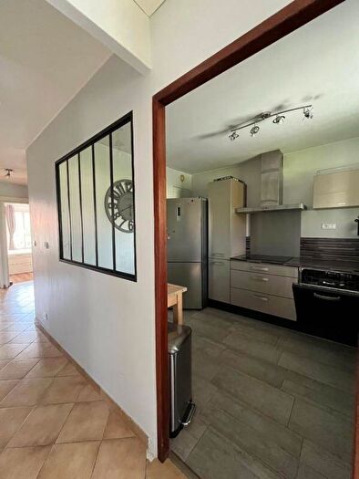 Appartement à louer - Le Village, La Farlède - 4 pièces - 3 chambres