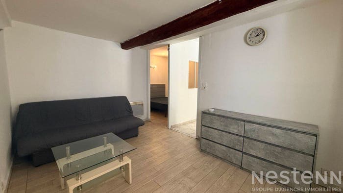 Centre Ville, Saint-Maximin-la-Sainte-Baume : Appartement 2 pièces à louer