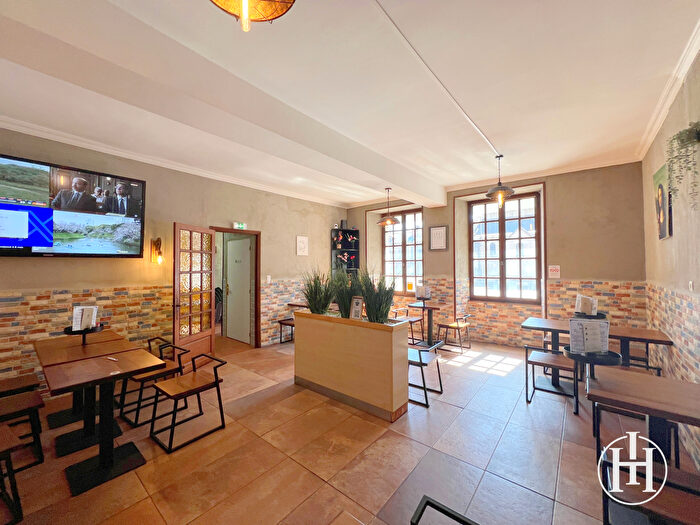 Maison à vendre - Blet - 8 pièces - 6 chambres