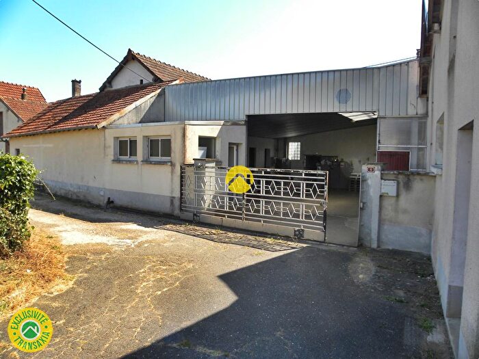 Maison à vendre - Santranges - 8 pièces - 3 chambres