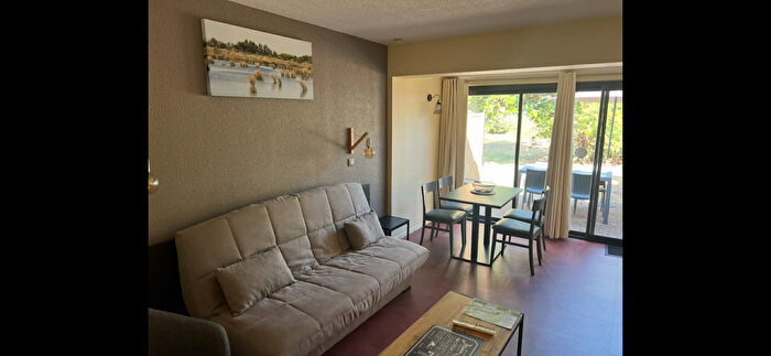 Arles, Pont de Crau, Moulès : Appartement 2 pièces à louer