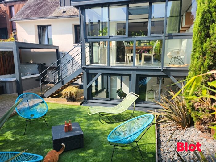 Maison à vendre - Quartiers Centre, Saint-Anne - 5 pièces - 3 chambres