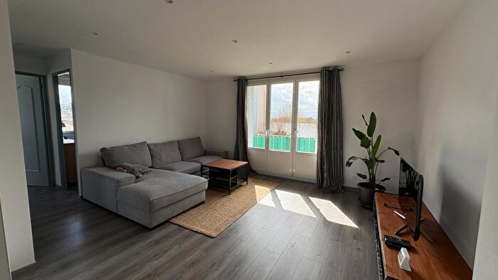 Appartement à louer - Besançon, Grette, Butte - 4 pièces - 3 chambres