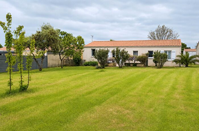 Maison 4 pièces à Benet, à vendre