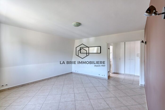 Appartement 2 pièces à vendre - Mandres-les-Roses