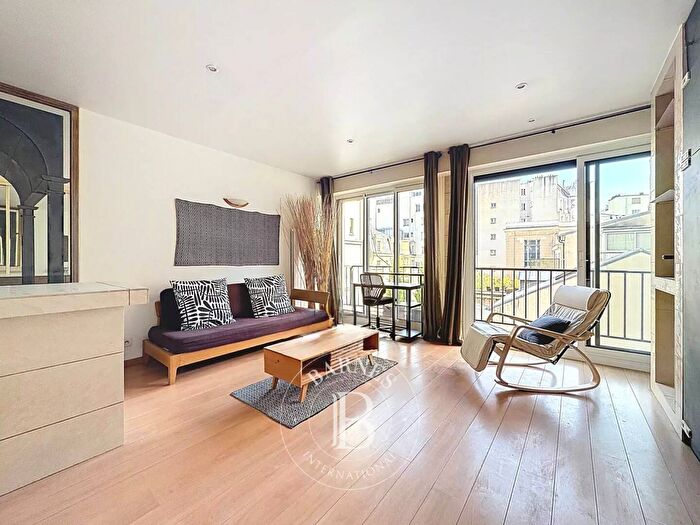 Appartement à louer - Chaillot, Paris ème arrondissement - 1 pièce