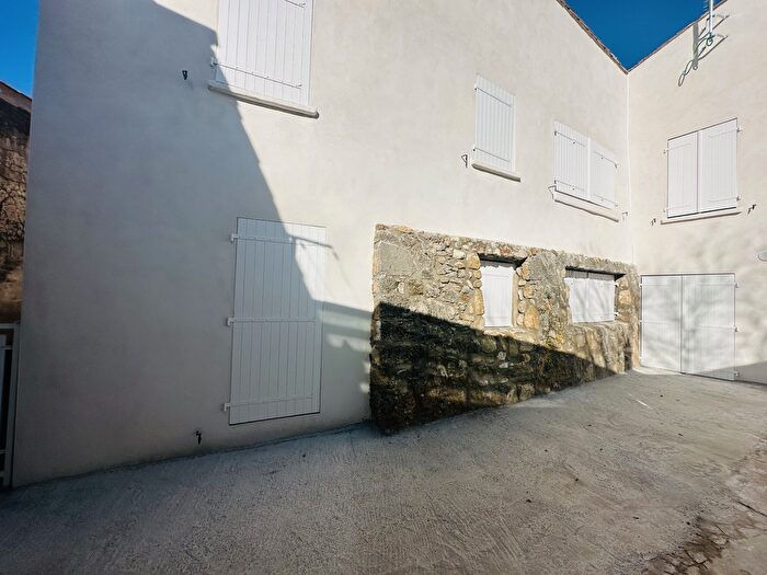 Maison à louer - Lignan-sur-Orb - 7 pièces - 5 chambres