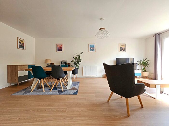 Appartement 4 pièces à vendre à Marines