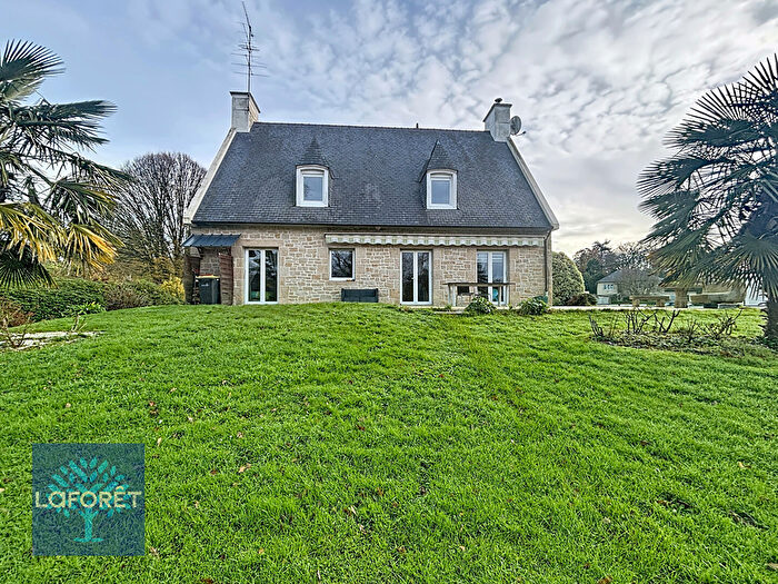 Maison à vendre - Fougères, Forairie, Cotterêts - 7 pièces - 4 chambres