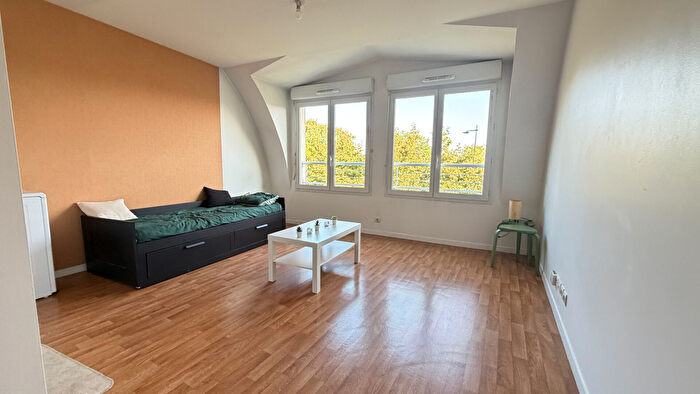 Appartement 1 pièce à Corbeil-Essonnes, Coquibus, à louer