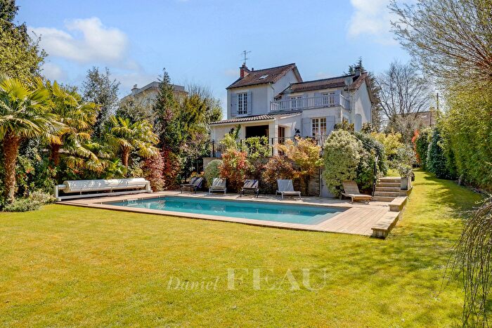Maison 7 pièces à La Celle-Saint-Cloud, La Feuillaume, à vendre
