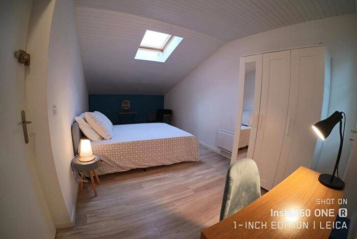 Appartement à louer - École Joseph Bara-Groupe scolaire Carnot-Hôtel de Ville, Agen - 1 pièce