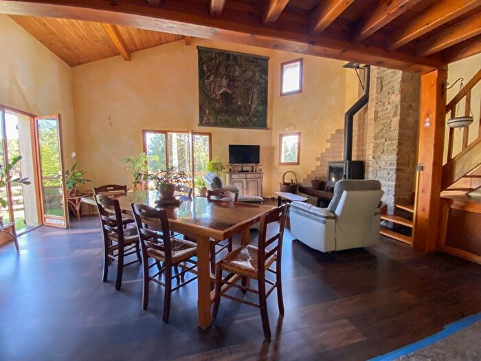 Maison à vendre - Égat - 7 pièces - 5 chambres