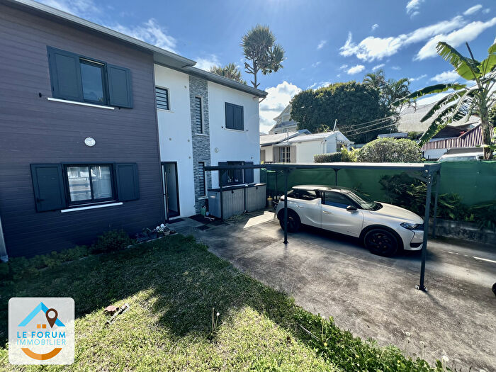 Maison à vendre - Le Tampon - 4 pièces - 3 chambres