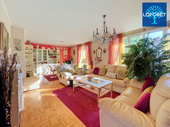 Noisy-le-Grand, Centre-ville - Appartement 4 pièces à vendre
