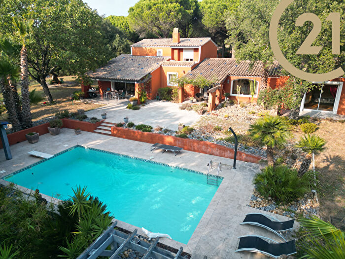 Maison à vendre - Puget-sur-Argens - 8 pièces - 4 chambres