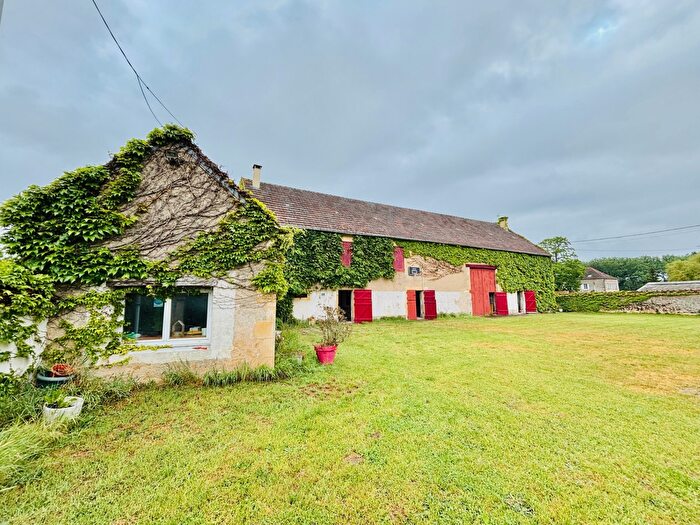 La Guerche-sur-l'Aubois : Maison 10 pièces à vendre