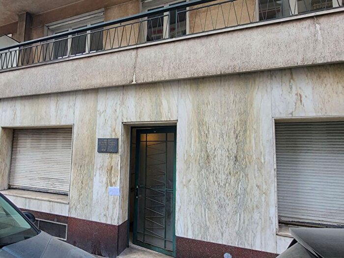 Maisons à vendre et appartements à louer - 1