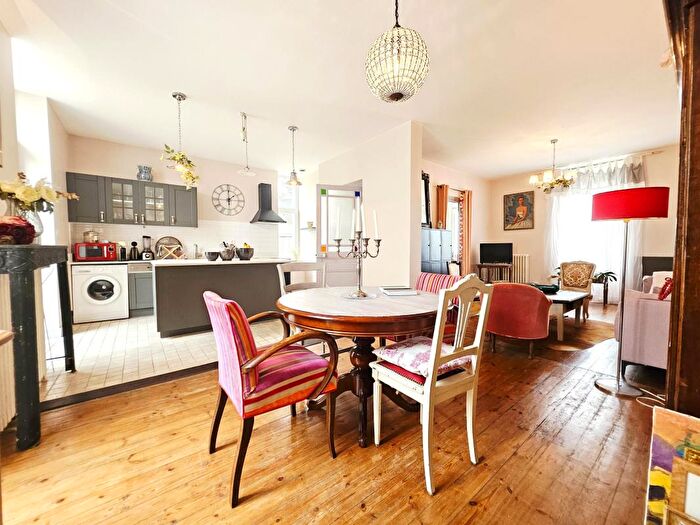 Périgueux, Toulon, Beaulieu : Maison 6 pièces à vendre