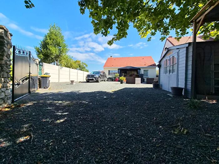 Sainville : Maison 3 pièces à vendre