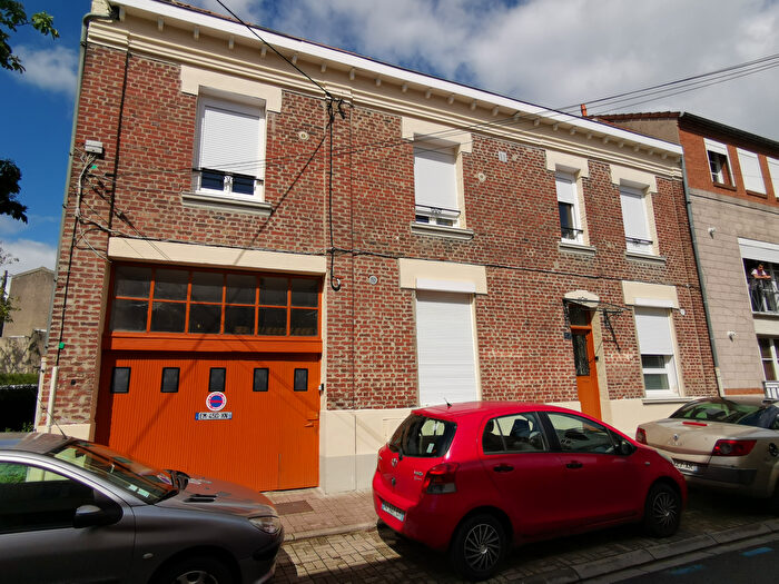 Maison 10 pièces à vendre à Béthune, Rue de Lille