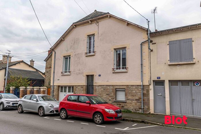 Maison à vendre - Quartiers Nord-Ouest, Saint-Martin - 5 pièces - 4 chambres