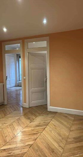 Appartement à louer - Ainay, Lyon ème arrondissement - 4 pièces - 3 chambres