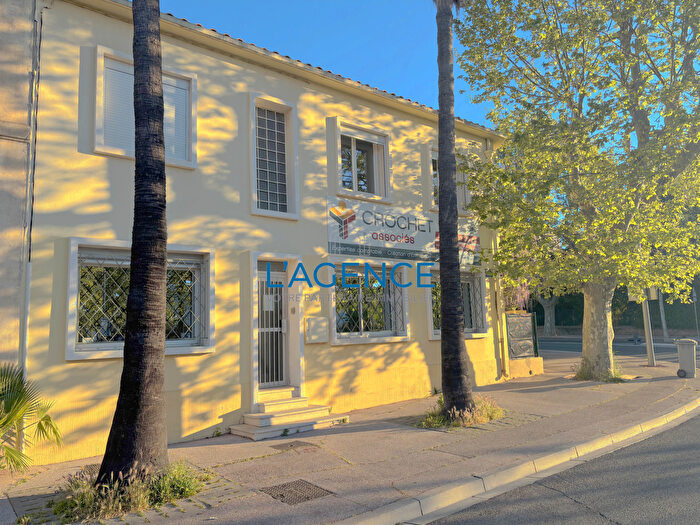 Hyères, Centre-ville : Maison 11 pièces à vendre
