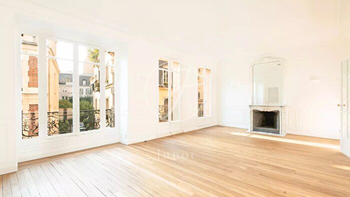 Appartement à louer - Paris e , Muette-Nord, Trocadéro - 4 pièces - 3 chambres