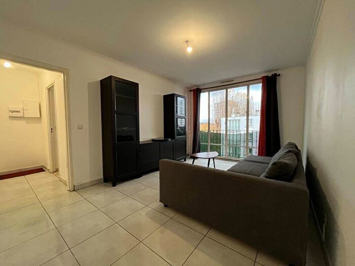 Épinay-sur-Seine : Appartement 3 pièces à louer