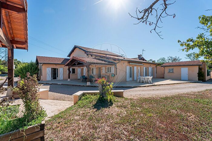 Toussieux : Maison 9 pièces à vendre