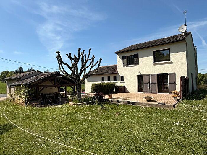 Maison à vendre - Saint-Yrieix-la-Perche - 5 pièces - 4 chambres