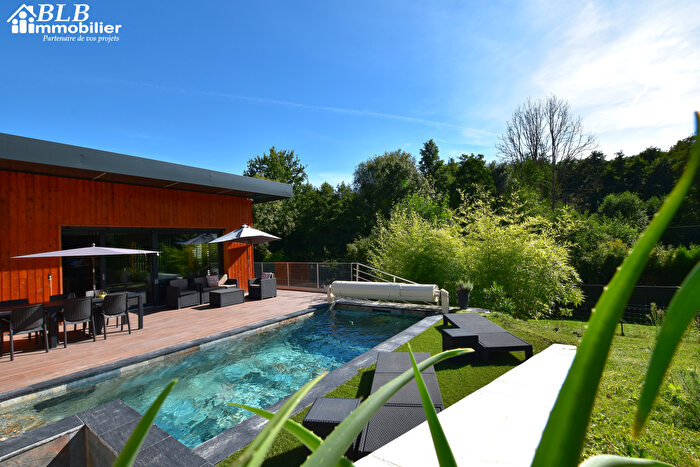 Maison à vendre - Les Essarts-le-Roi - 10 pièces - 5 chambres