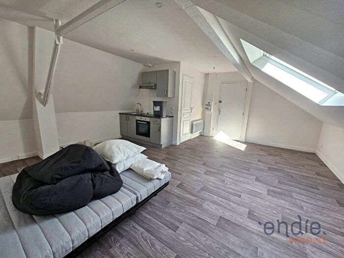 Appartement 1 pièce à Belfort, Jean-Jaurès, Châteaudun, à louer