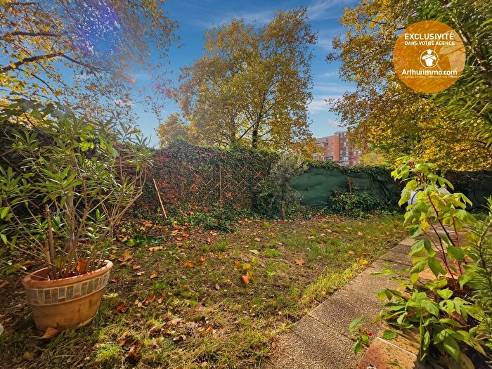 Évry, Les Pyramides : Appartement 4 pièces à vendre