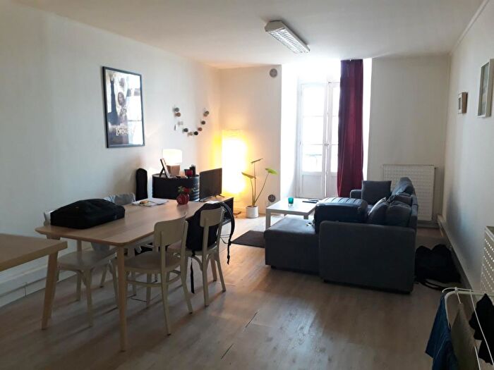 Appartement à louer - Vannes, Centre-ville, Le Port - 2 pièces - 1 chambre