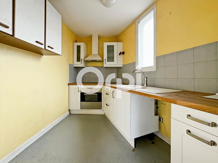 Appartement à vendre - Mantes-la-Jolie, Centre-ville - 2 pièces - 1 chambre