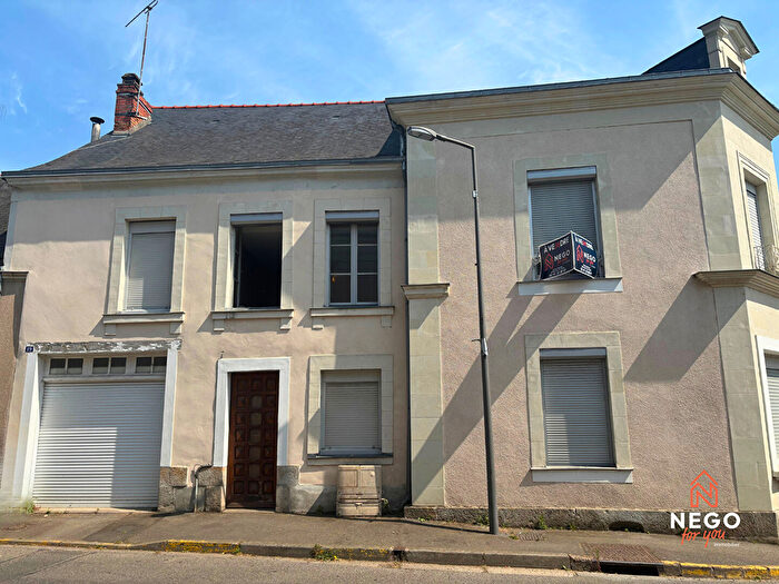 Maison 9 pièces à Châteauneuf-sur-Sarthe, à vendre